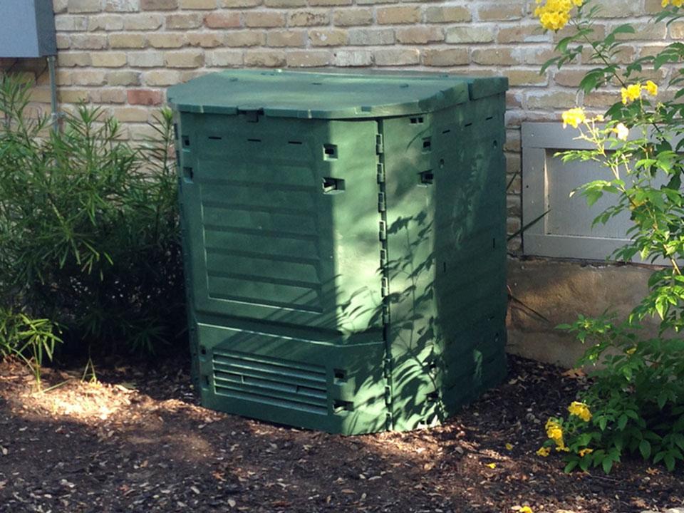 Thermo King 900 Composter – Mulberry Greenhouses